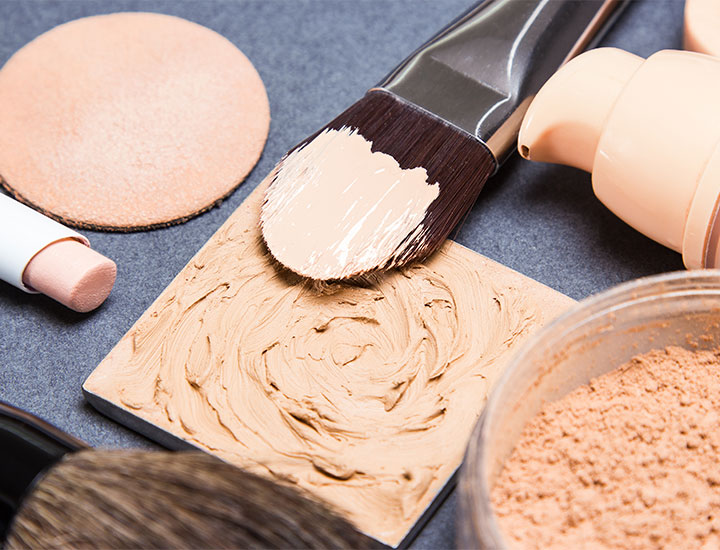 2 Types Of Foundations You Should Use On Mature Skin To Make Fine Lines ...