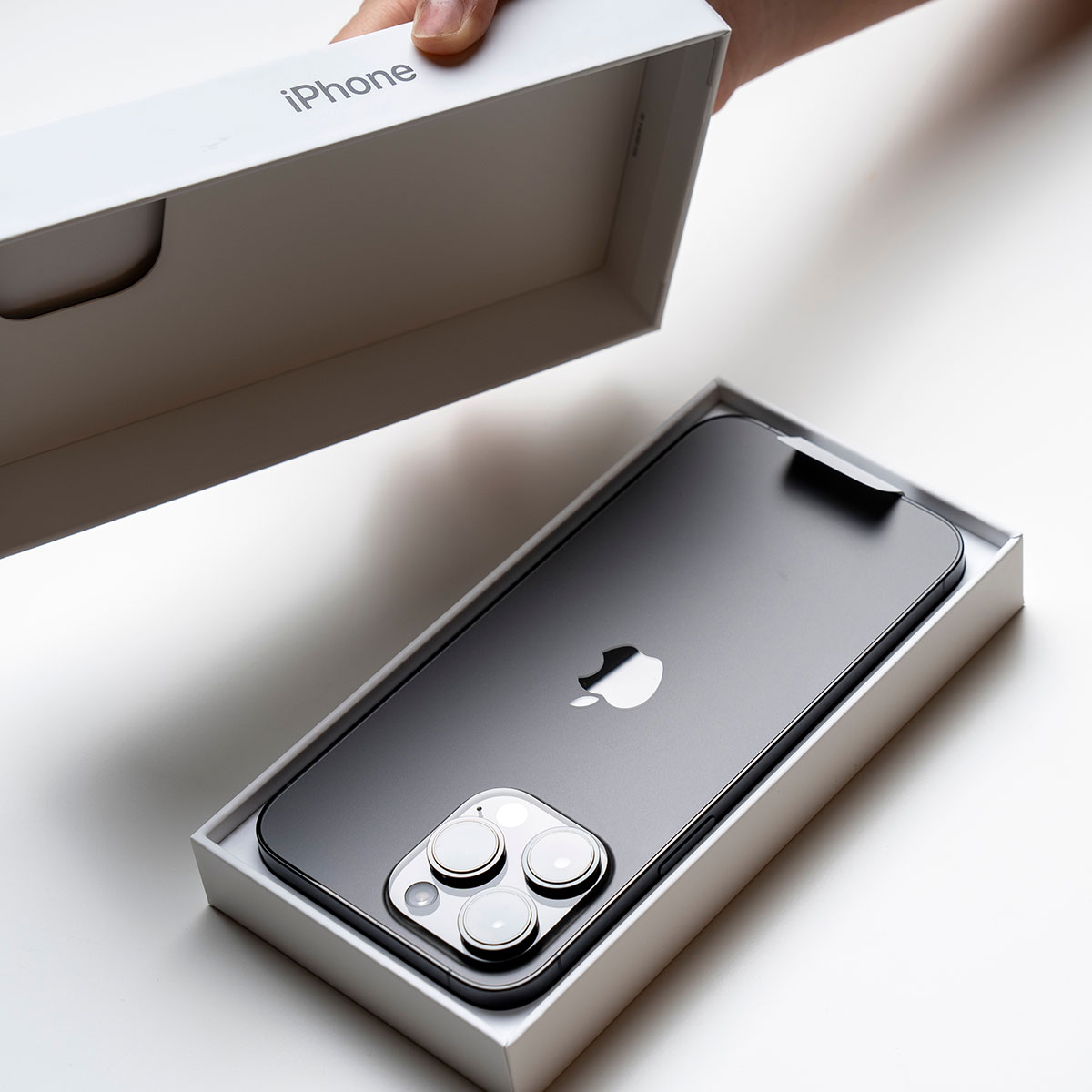 The 8 Unnecessary iPhone Settings To Turn Off To Save Your Battery And ...