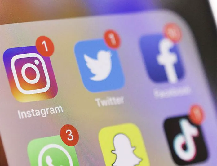 Experts Say You Should Delete These ‘Useless’ Apps From Your iPhone ...