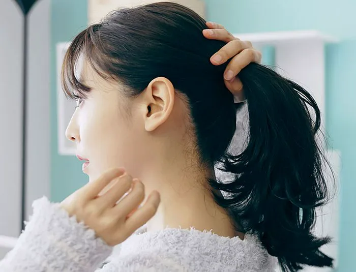 A Pro Hairstylist Shares How To Add Volume For Thin, Fine Hair Over 40 ...