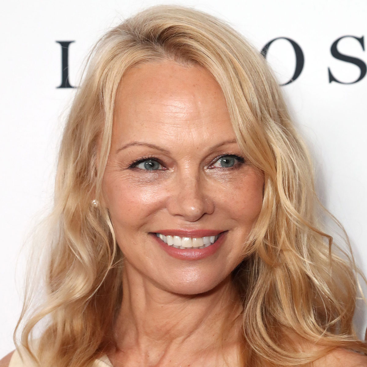 Pamela Anderson Reveals The Real Reason Why She Stopped Wearing Makeup: ‘Chasing Youth Is Futile ...