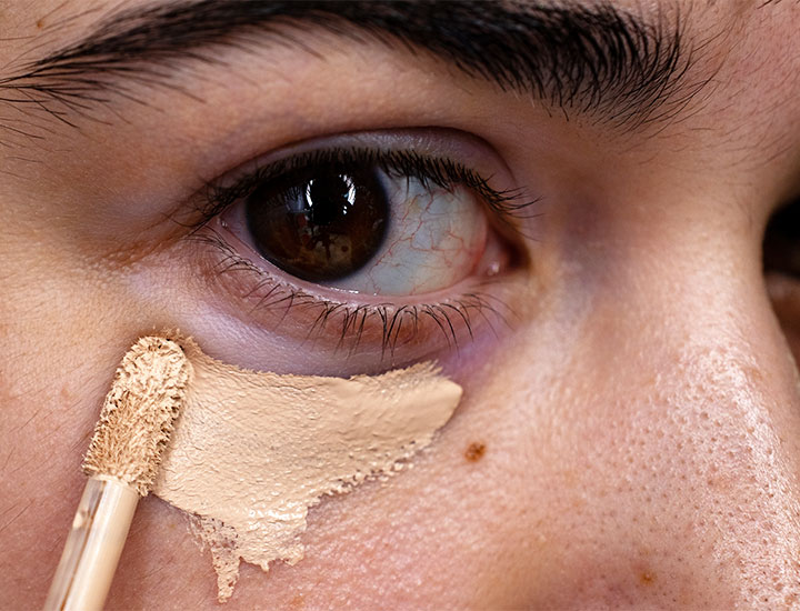 A Makeup Artist Shares The Flattering Concealer Hack That Can Make You ...
