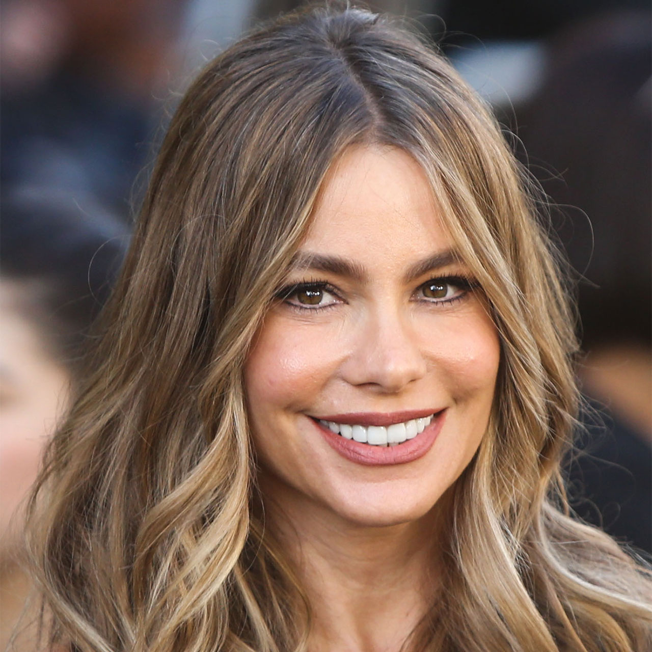 Sofia Vergara Showcases Her Incredible Figure In A Skintight Maxi Dress ...