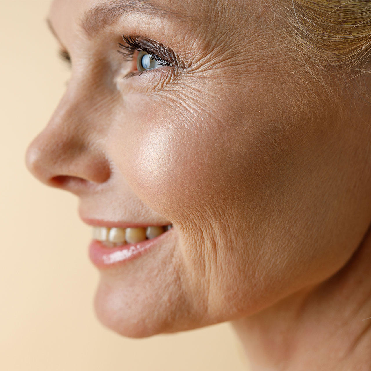A Derm Shares The 5 Ways Your Face Changes As You Age—And How To Slow ...