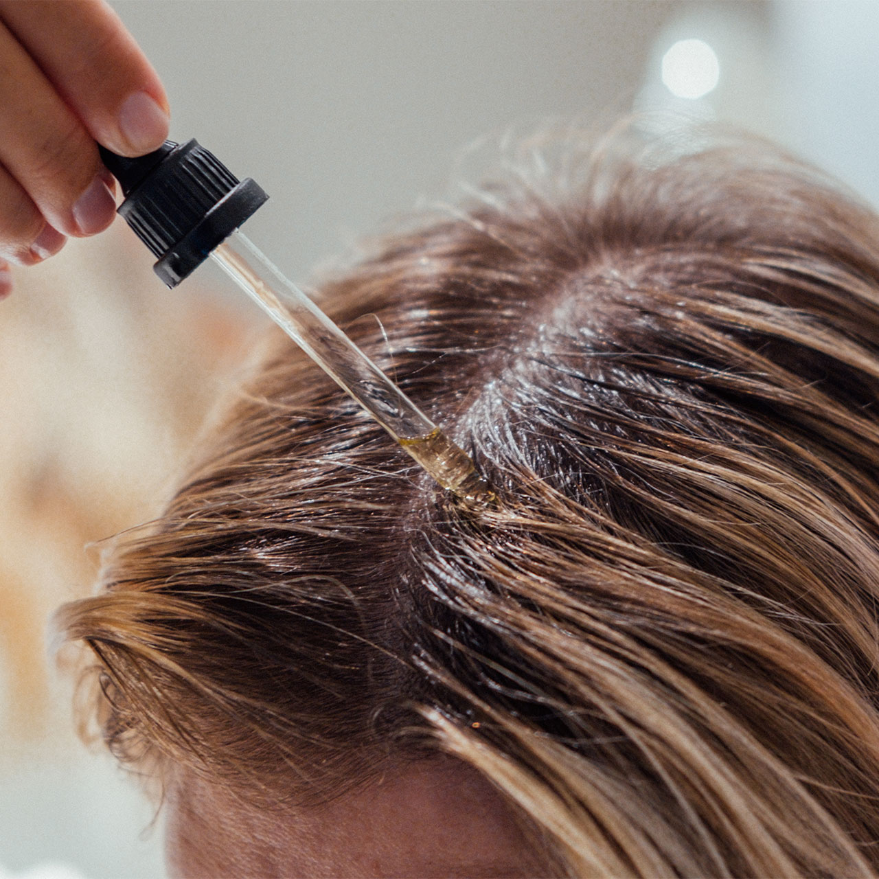 Hair Experts Reveal 3 Essential Scalp Oils For Thicker, Longer, And ...