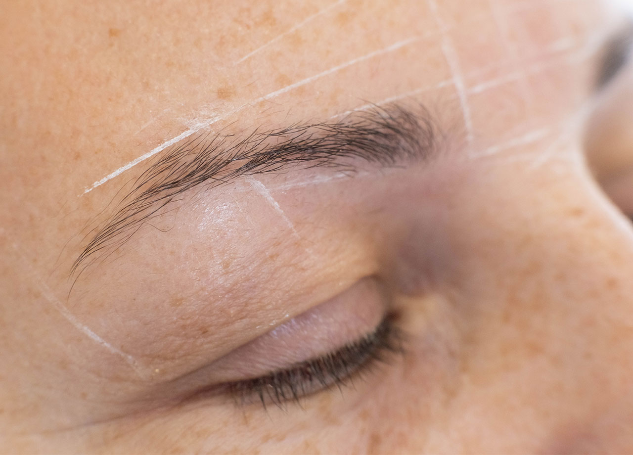 These Are The Best Eyebrow-Filling Hacks For Women Over 40 With Sparse ...
