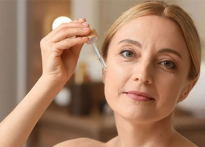 Dermatologists Explain Why People Who Add Hyaluronic Acid To Their ...