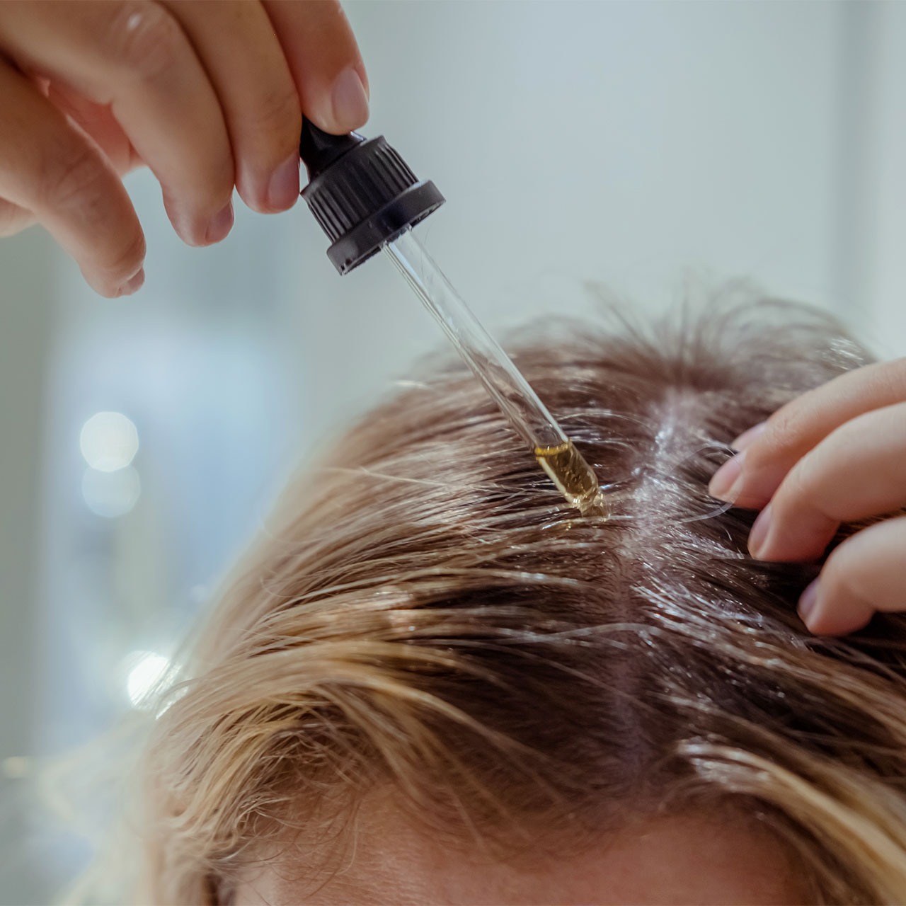 Dermatologists Share 3 Nourishing Hair Oils Women With Fine Hair Can ...