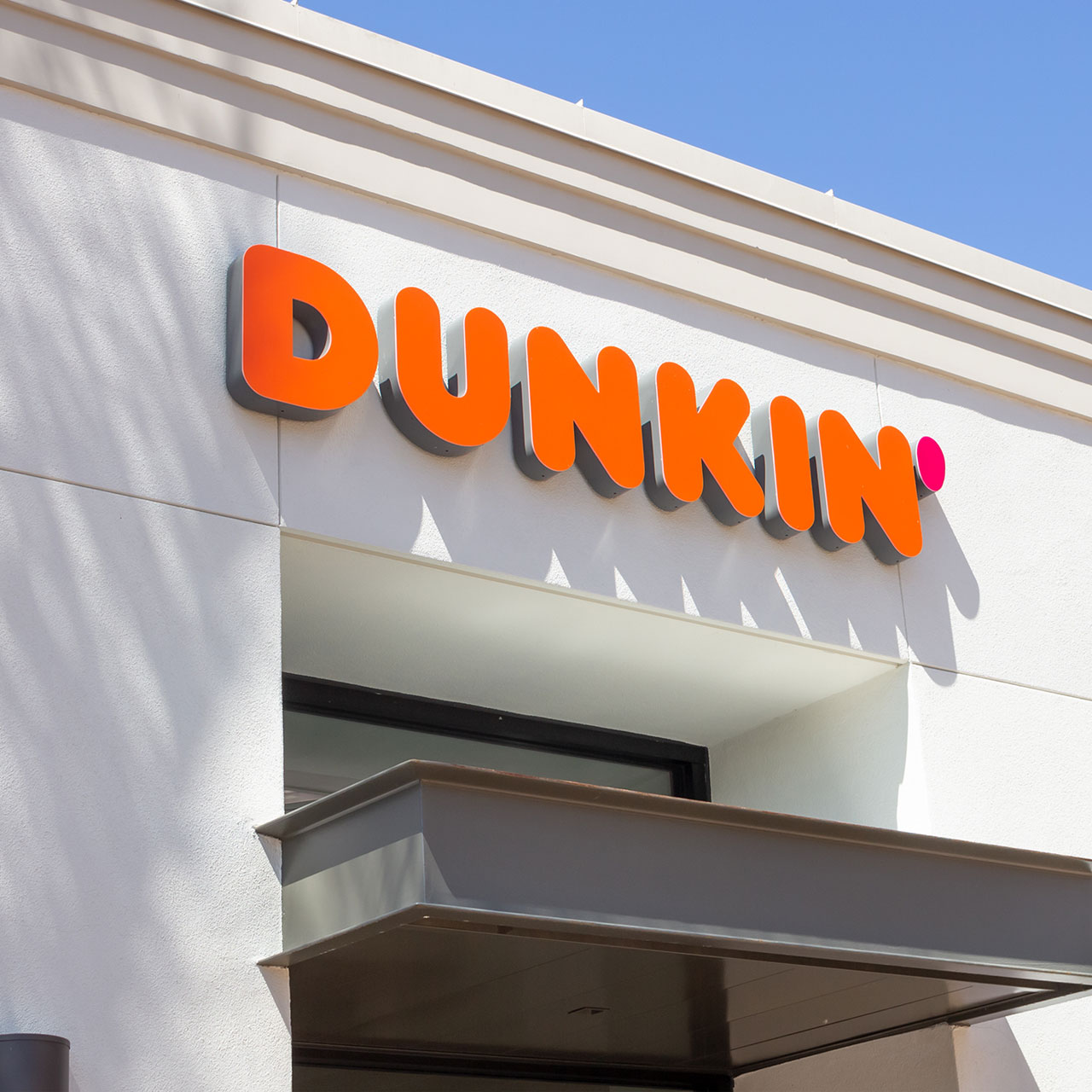 Dunkin’ Fans Are Surprised By The Chain’s New ’15/10′ Churro Latte ...