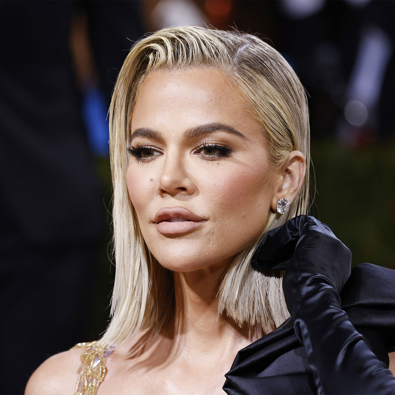 Fans Say Khloé Kardashian ‘Looks Like A Cartoon’ While Highlighting Her ...
