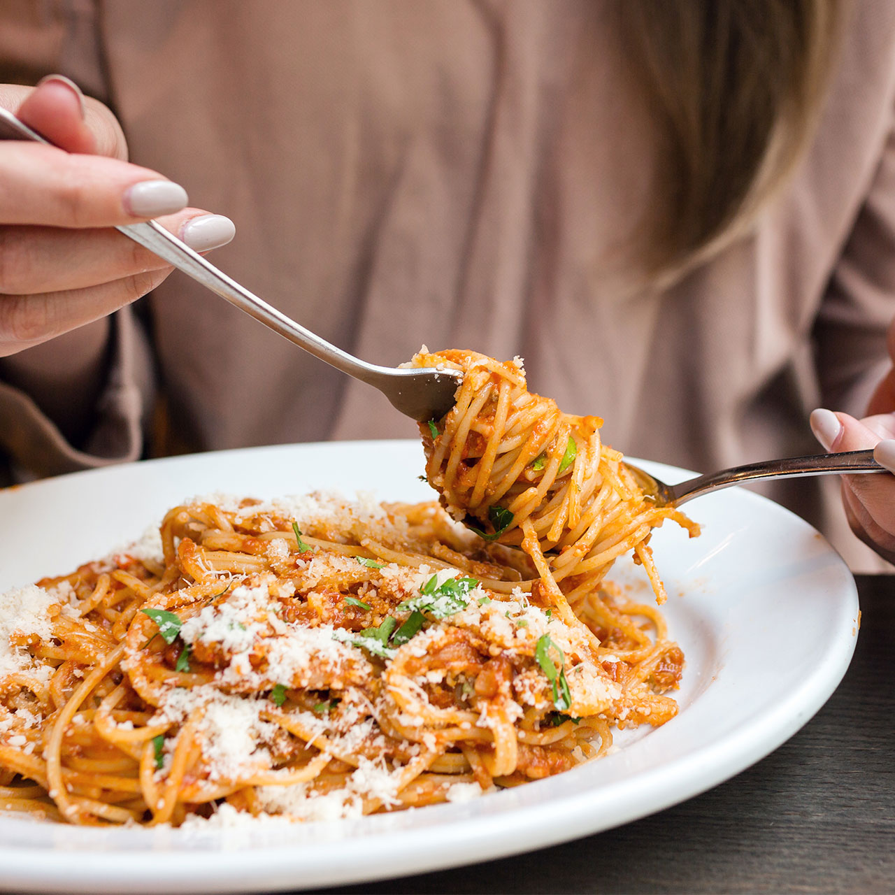 A Doctor Says These Are The 7 Worst Foods To Eat For Collagen ...