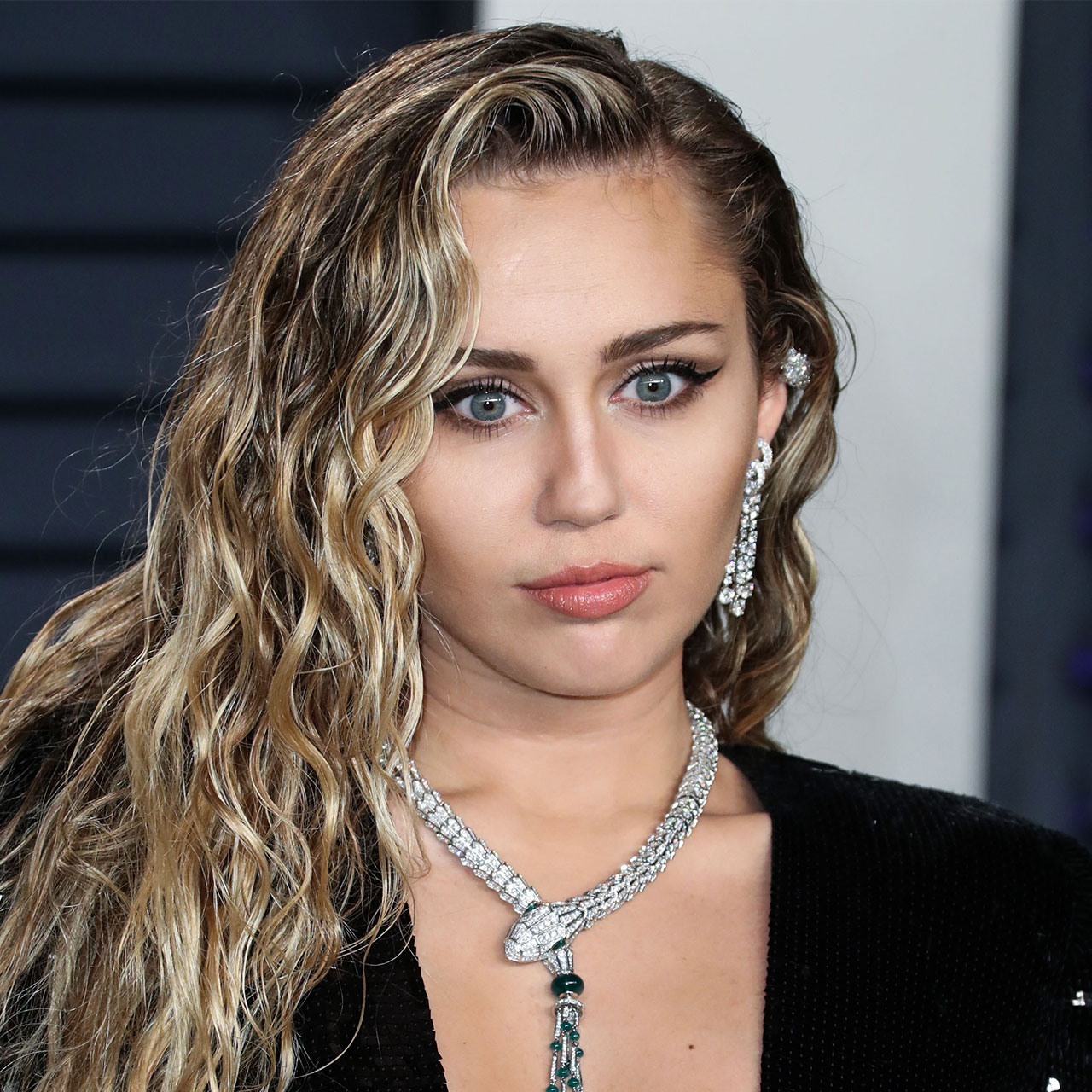 Miley Cyrus Showed So Much Skin In This One Shoulder Cutout Dress For ...