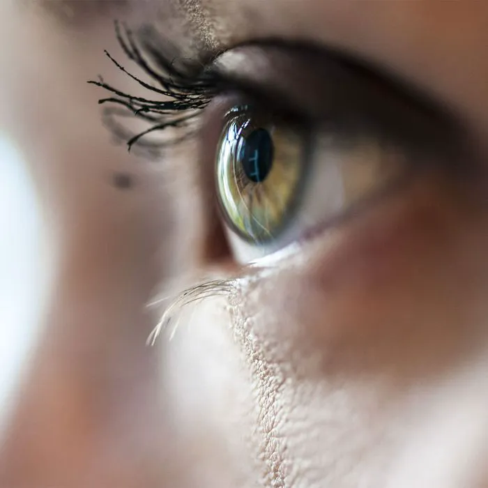 Over 40 With Puffy Under Eyes? A Derm Shares The Best Treatments To Get ...