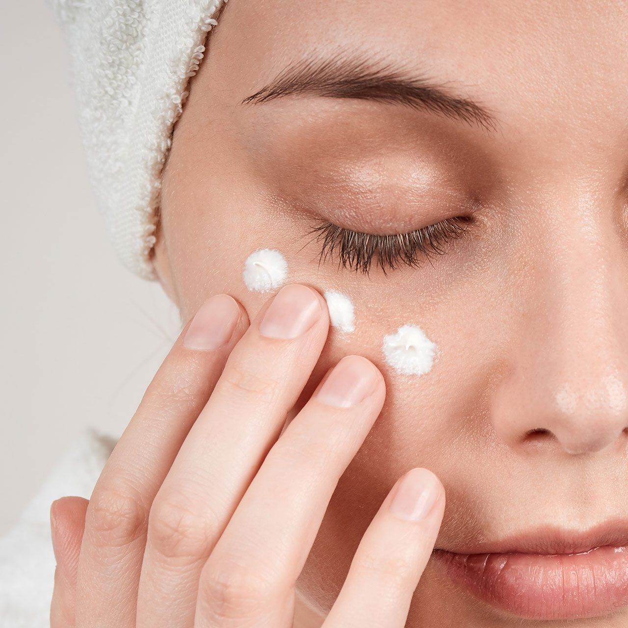 The Viral ‘Foxy Eye’ Eyebrow Hack That Will Give You An Instant Face ...