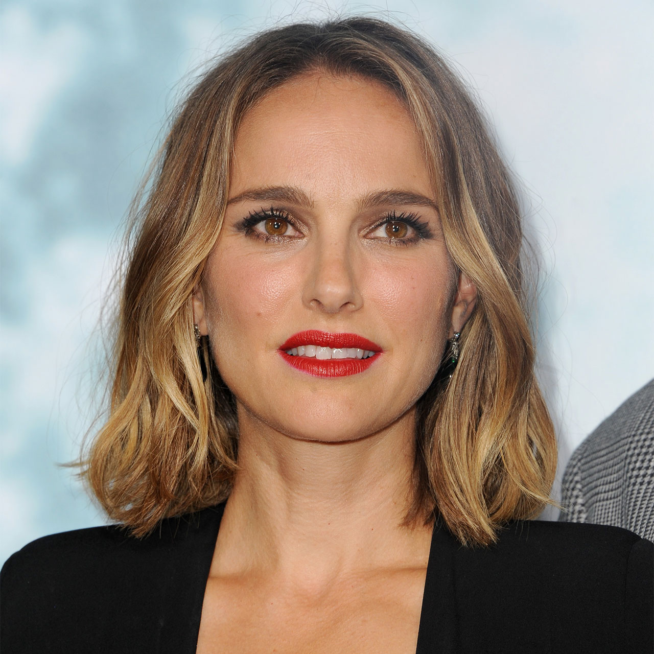 We Found The Best Glasses Frames For Wide Faces, So You Can Stop ...