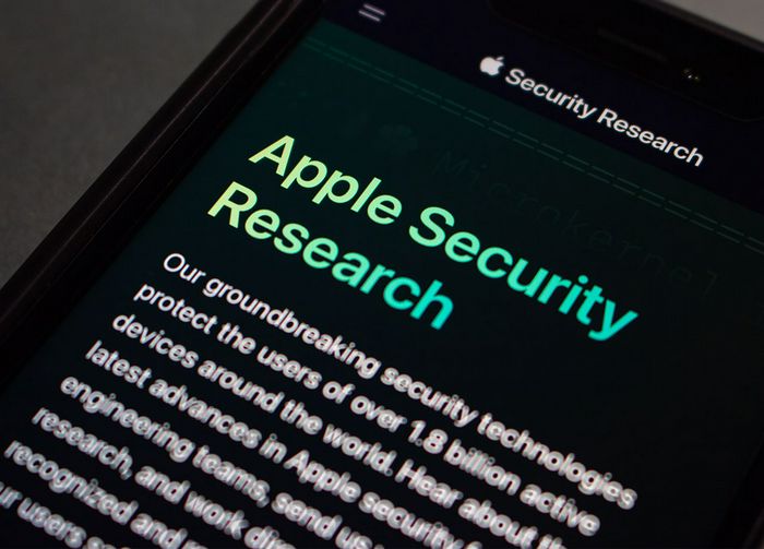 5 Apps You Should Delete From Your iPhone RIGHT NOW, According To Tech ...