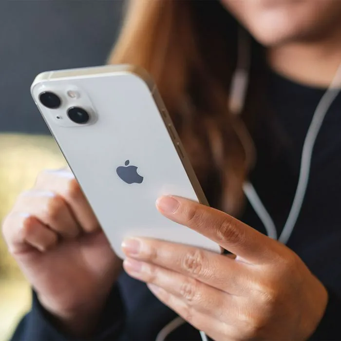 4 iPhone Settings You Should Change ASAP To Protect Your Privacy - SHEfinds