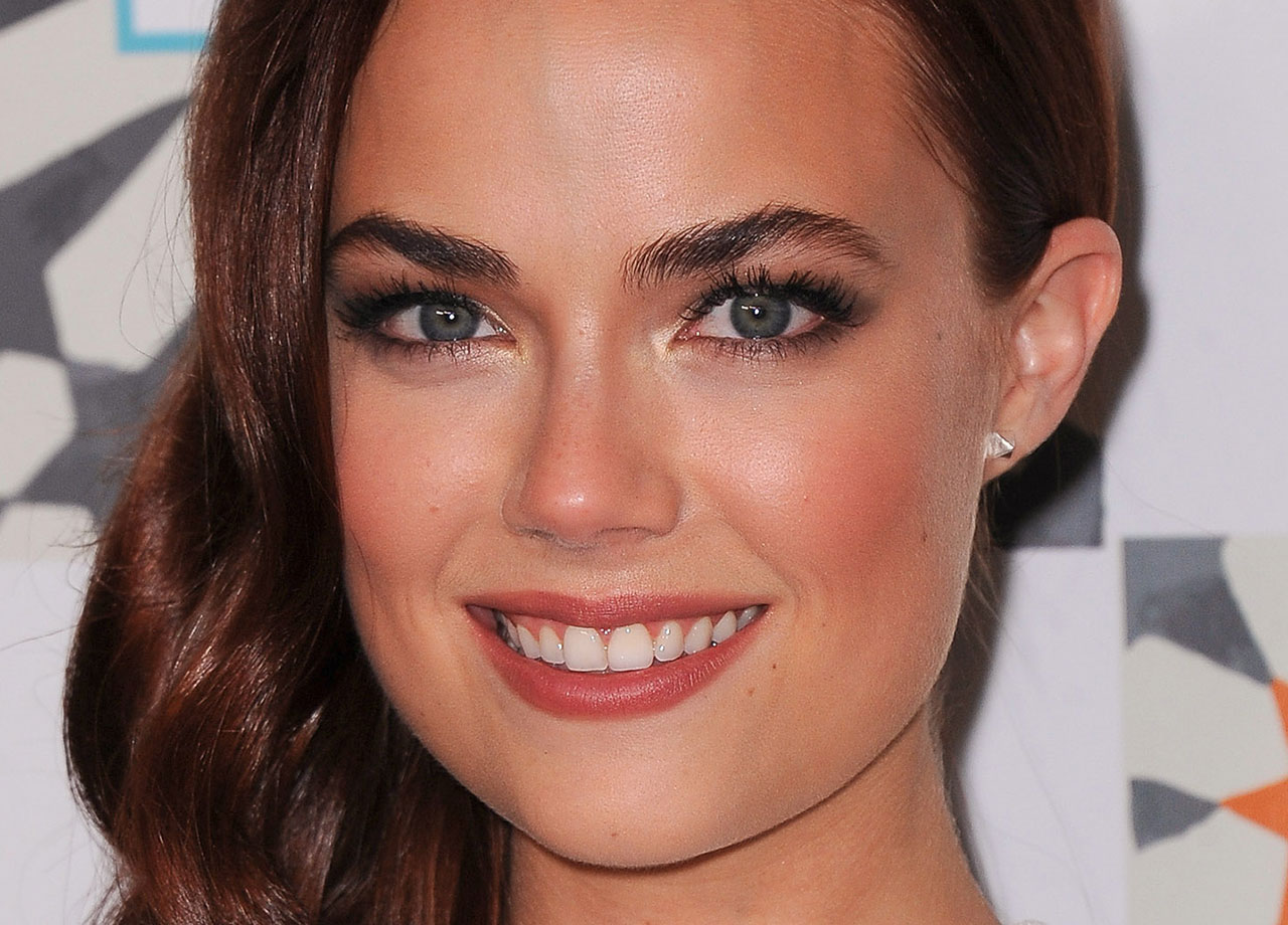 7 Eyeshadow Mistakes That Are Making Your Eyes Look Droopy After 40 ...