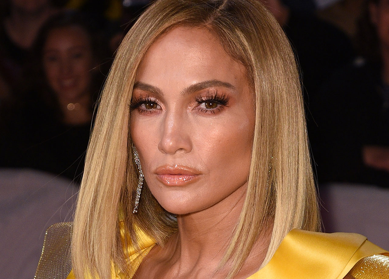 3 Unflattering Haircuts That Age You Instantly Over 40 - SHEfinds