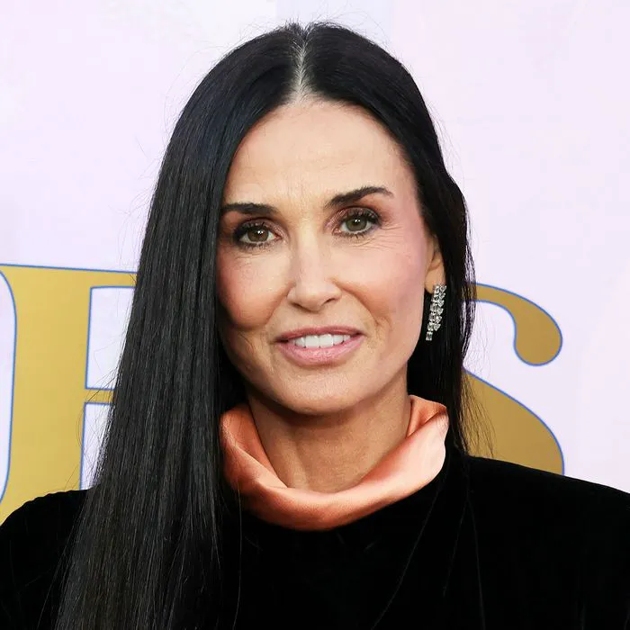 Demi Moore, 61, Shuts It Down In A Stylish Blazer And Skirt For The ...