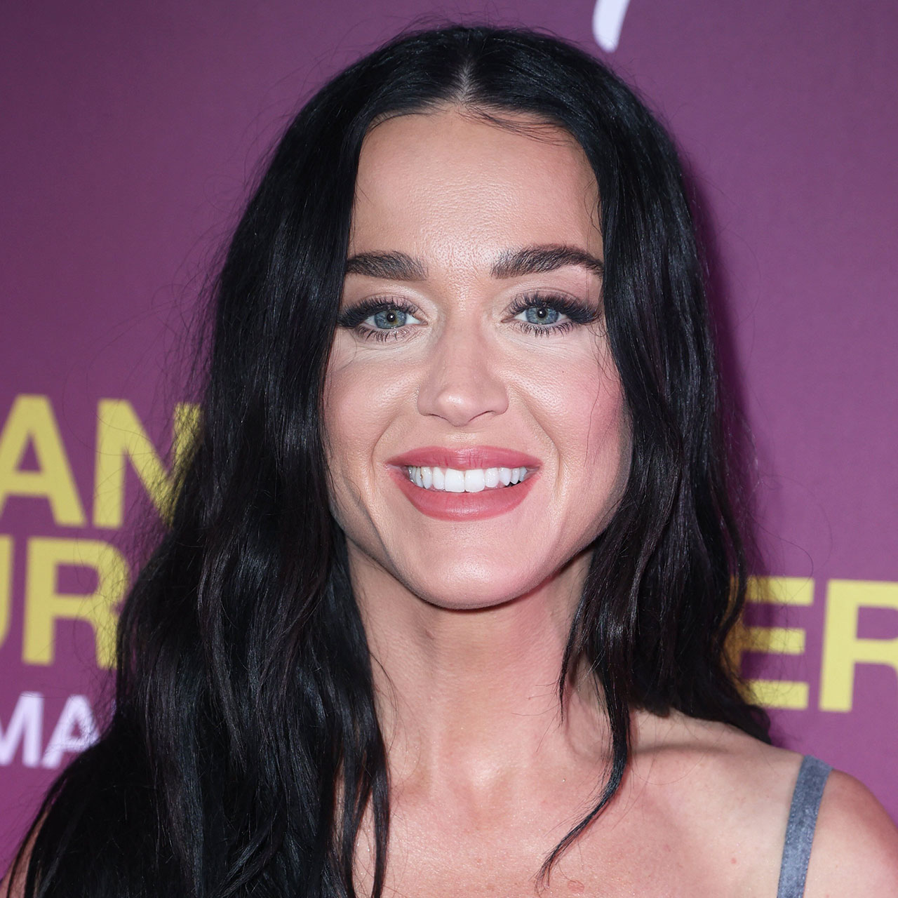 Katy Perry Shows Off Her 20-Lb Weight Loss In Australia After Eating ...