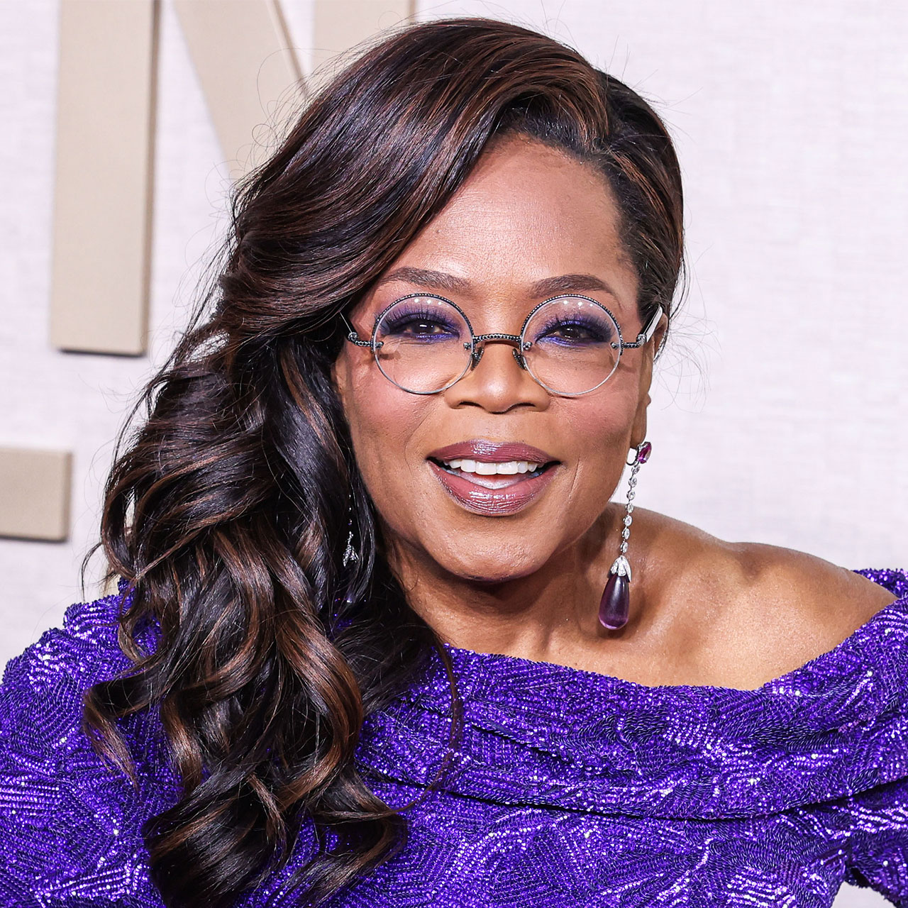 Oprah Winfrey, 70, Flaunts Her Slim Figure In A Gorgeous White Maxi ...