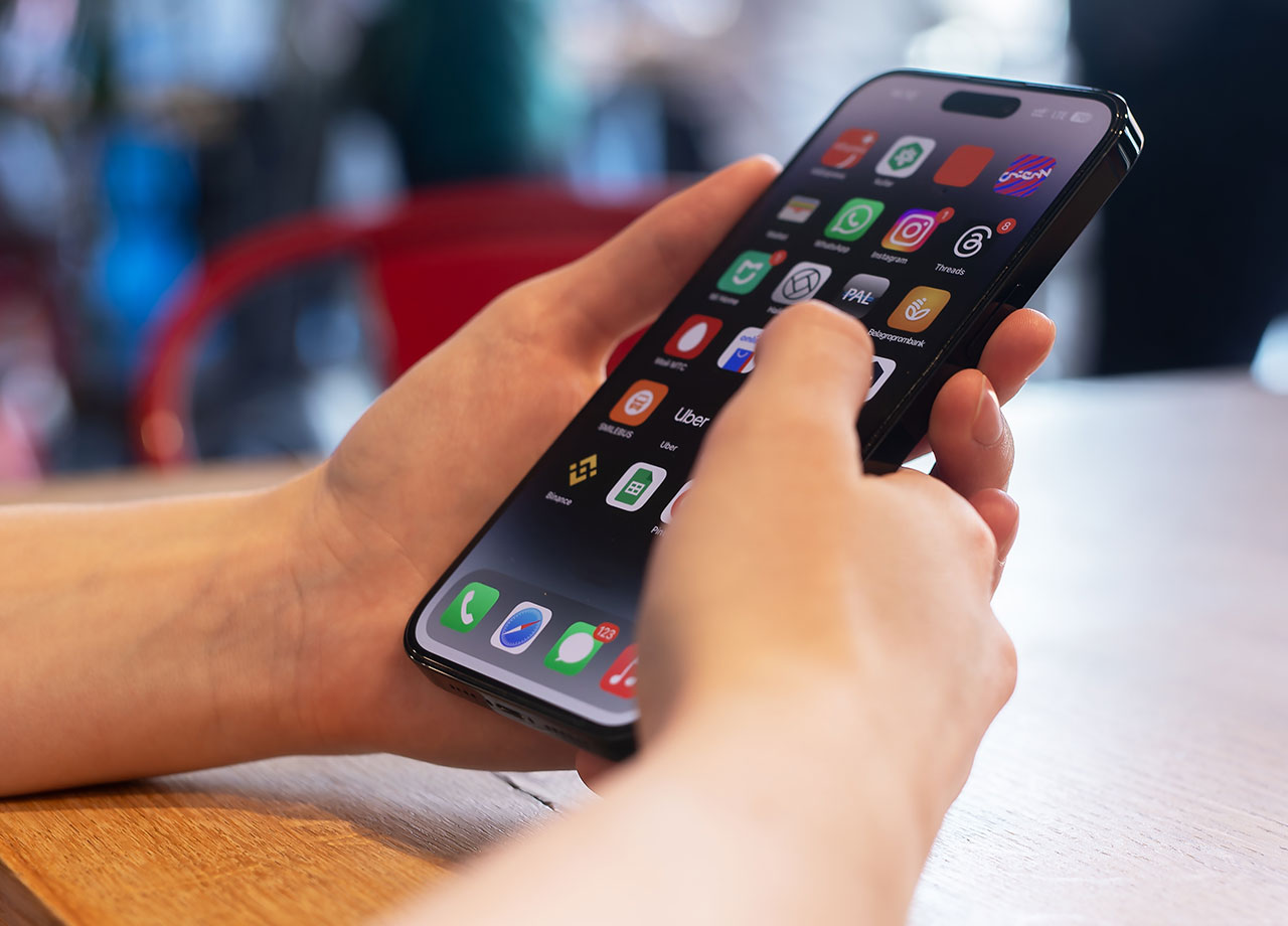 3 iPhone Charging Mistakes That Can Be Detrimental To Your Device, Pros ...