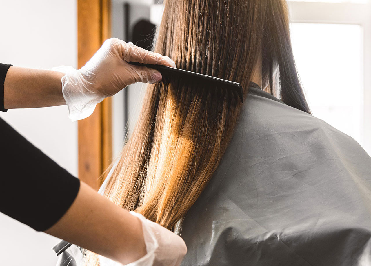 4 Unflattering Hairstyles For Mature Women That Emphasize Bald Spots ...