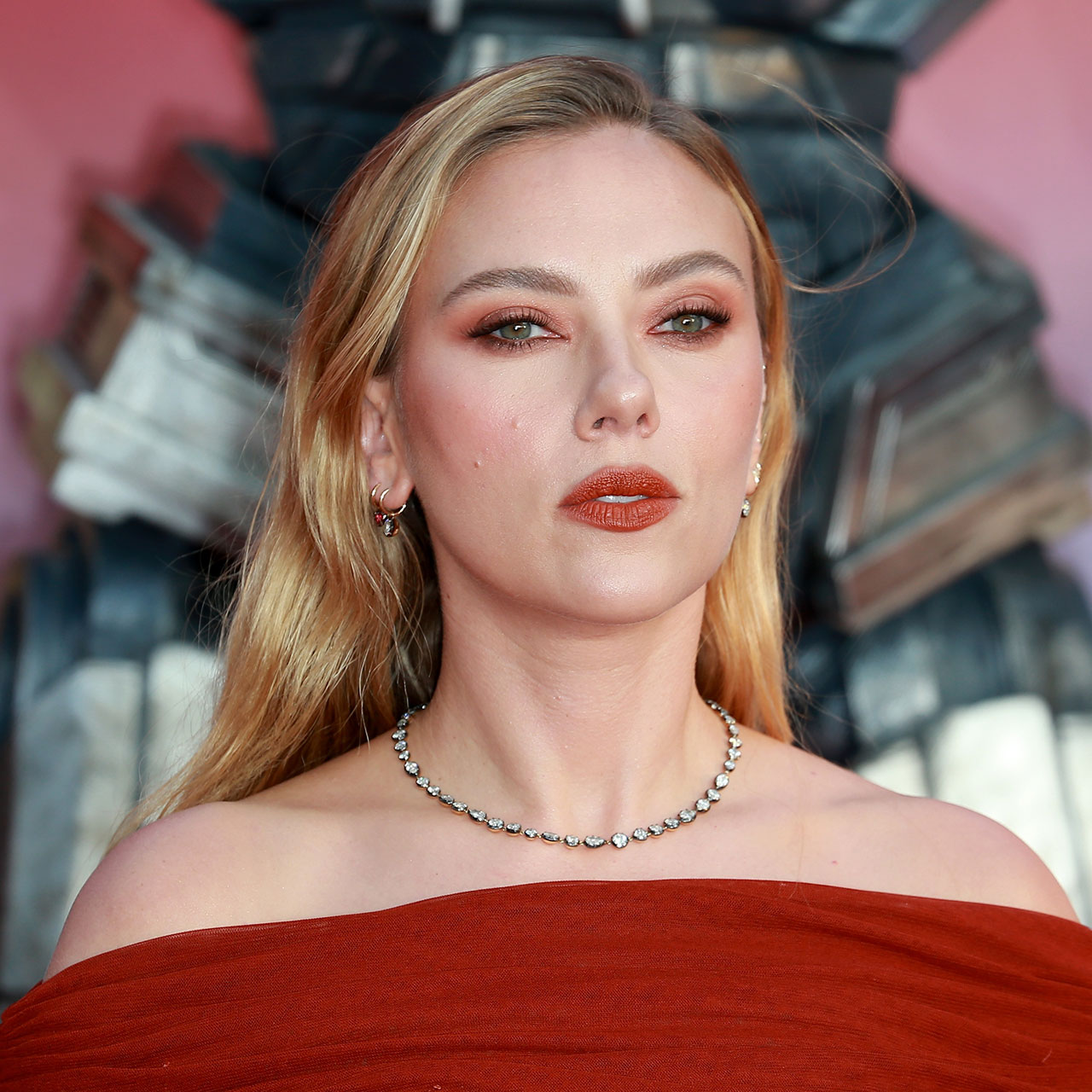 Scarlett Johansson Kont Spijkerbroek Katheryn Winnick