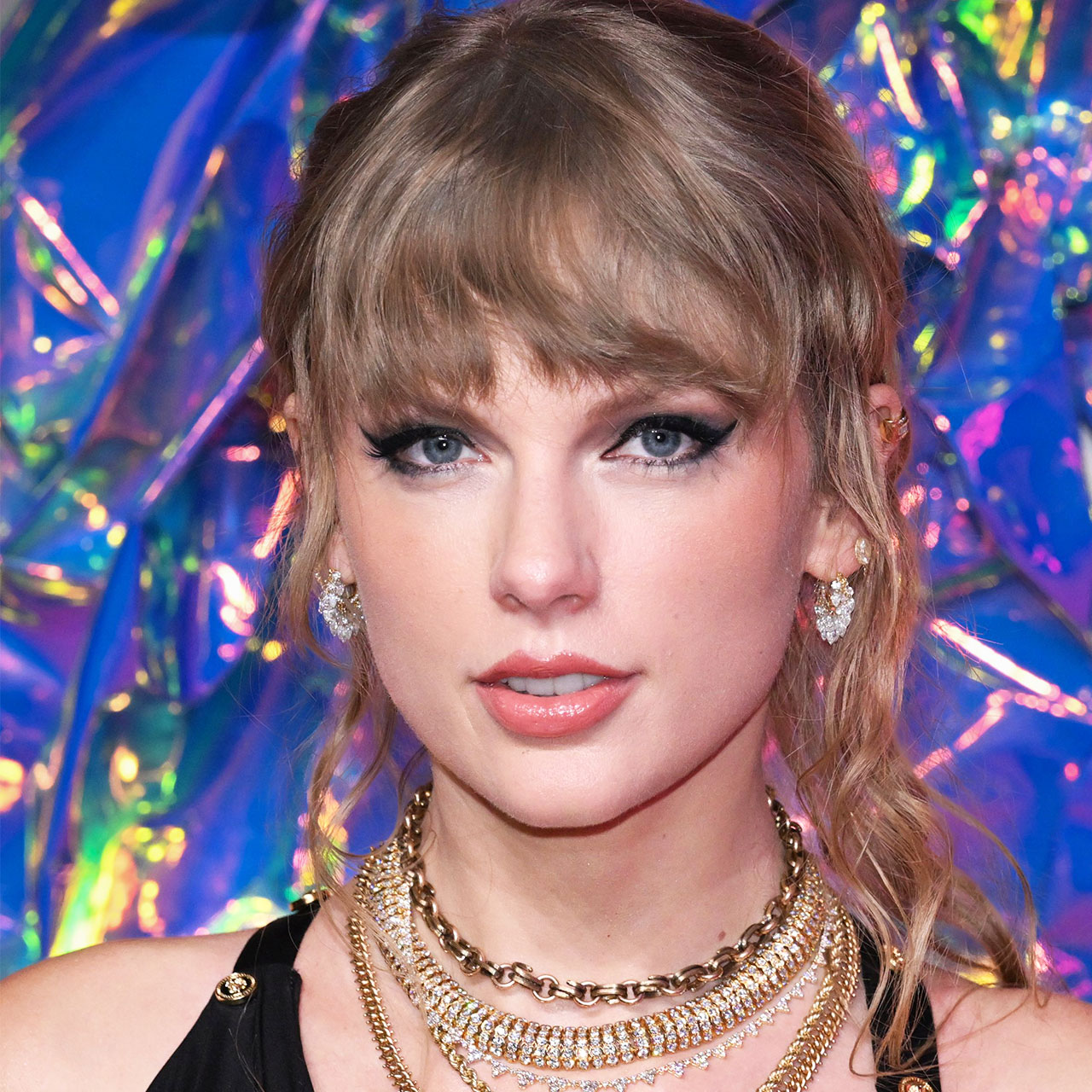 Taylor Swift’s Engagement Rumors Are Raging Again After She Wears $5K ...