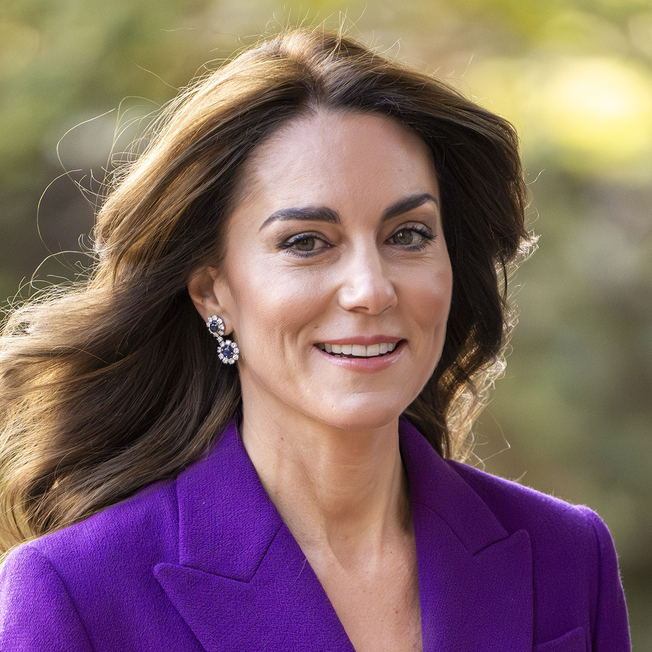 Royal Fans Can’t Get Over Kate Middleton’s Plunging Pink Dress She Wore ...