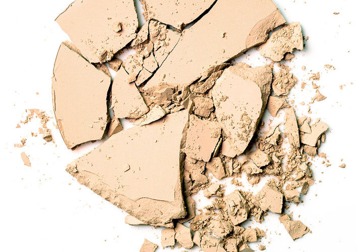 Have Dry, Mature Skin? These Are The Worst Powders To Use Because They ...