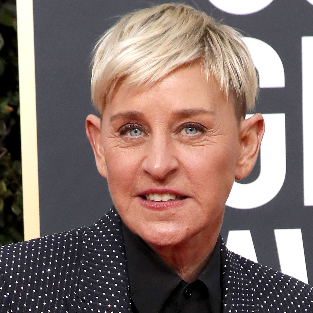 Miley Cyrus Sparks ‘Buccal Fat Removal’ And ‘Veneers’ Rumors After Her ...