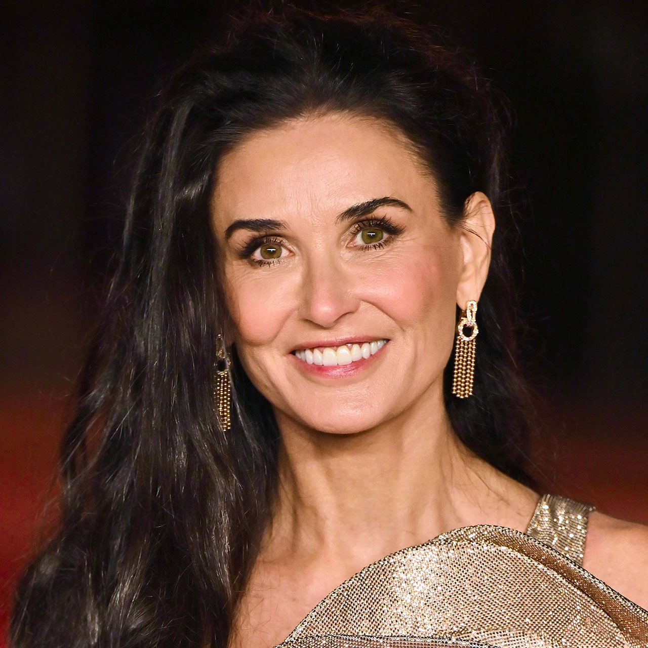 Miley Cyrus Sparks ‘Buccal Fat Removal’ And ‘Veneers’ Rumors After Her ...