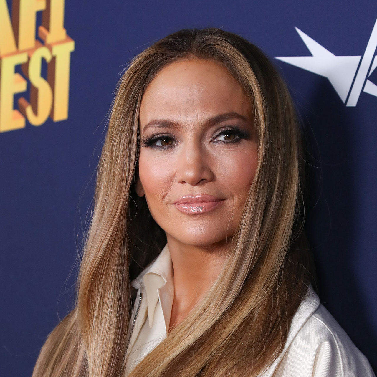 Fans Think Miley Cyrus Got Her ‘Teeth Done Again’ After Her Latest Red ...