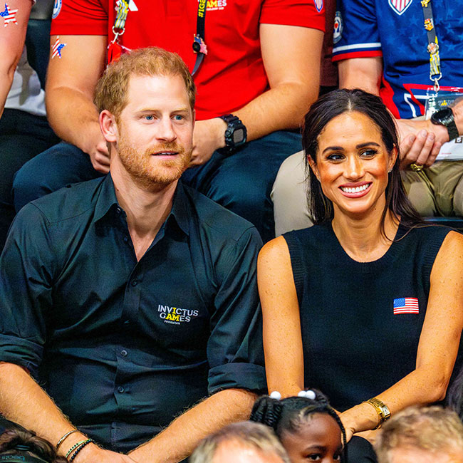 Kristen Bell Pictures From 2004 Are Compared With Pictures From 2023 As ...