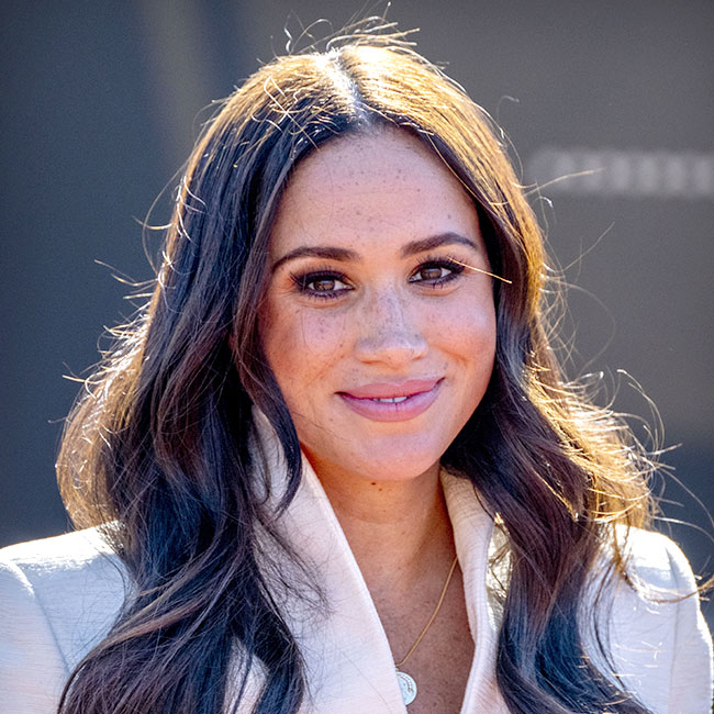 Jessica Alba Flaunts Her New Relationship With Comedian Alex Edelman At ...